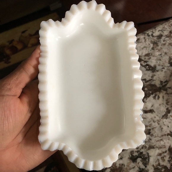 Vintage | Other | Vintage Quilted Sides Scalloped Top Edges Milk Glass ...